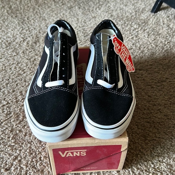 Vans | Shoes | Vans Size 5 Men Shoes Black And White Color | Poshmark